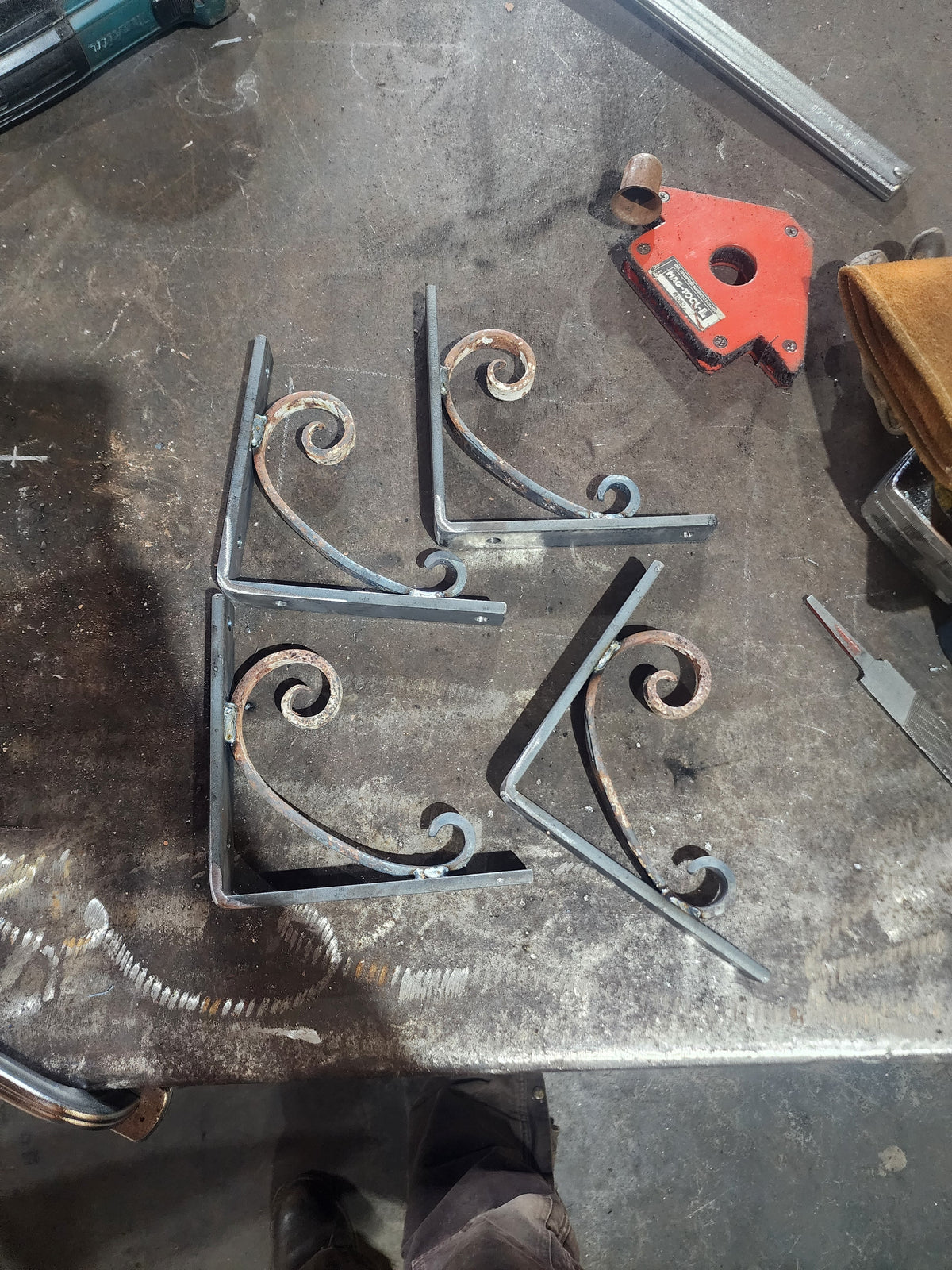 Repurposing Old Railings Into Wall Brackets — Arc and Hammer
